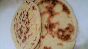 How To Make Batbout, The Moroccan Pita Bread (Moroccan Skillet ...